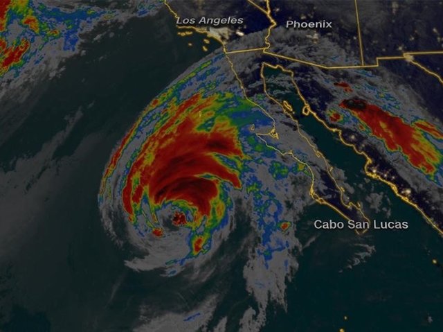 Hurricane Rosa off Mexico could bring rip currents, flooding in US ...
